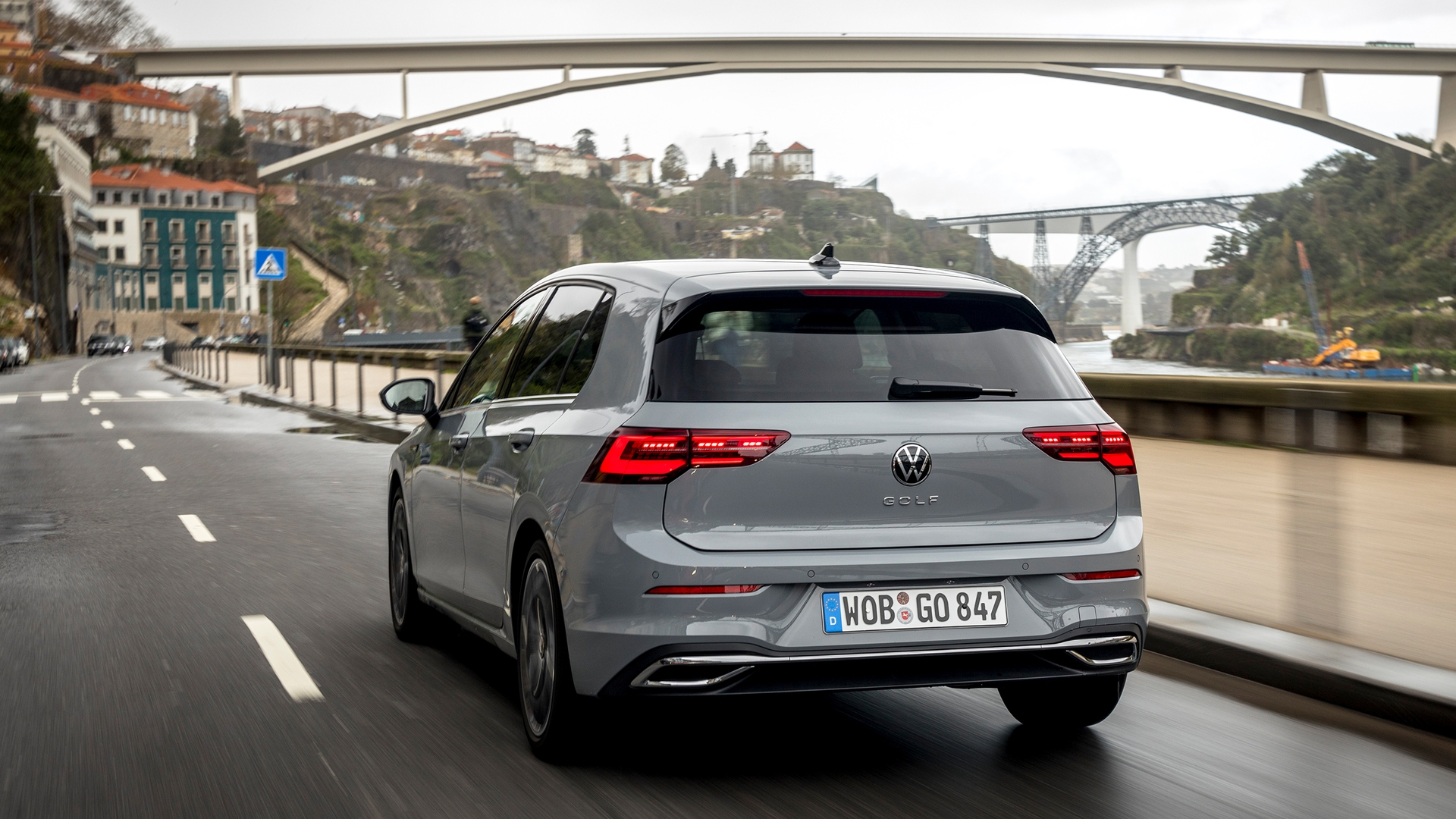 Δοκιμάζουμε το νέο Volkswagen Golf | Drive